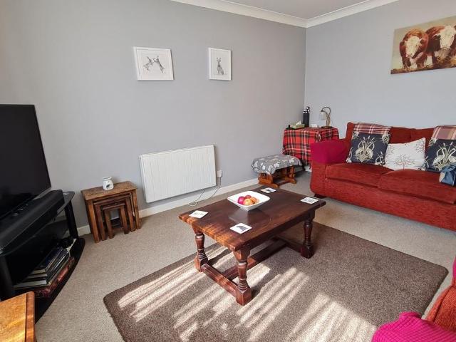 2 bedroom ground floor flat to rent