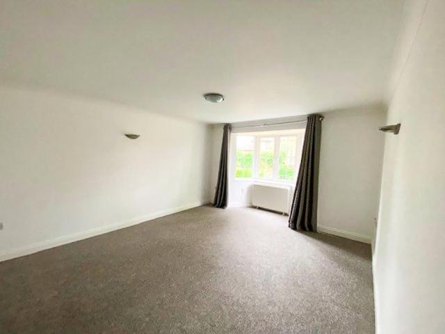 2 bedroom ground floor flat to rent