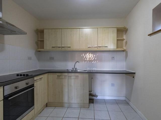 2 bedroom ground floor flat to rent