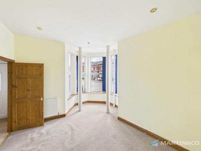 2 bedroom ground floor flat to rent