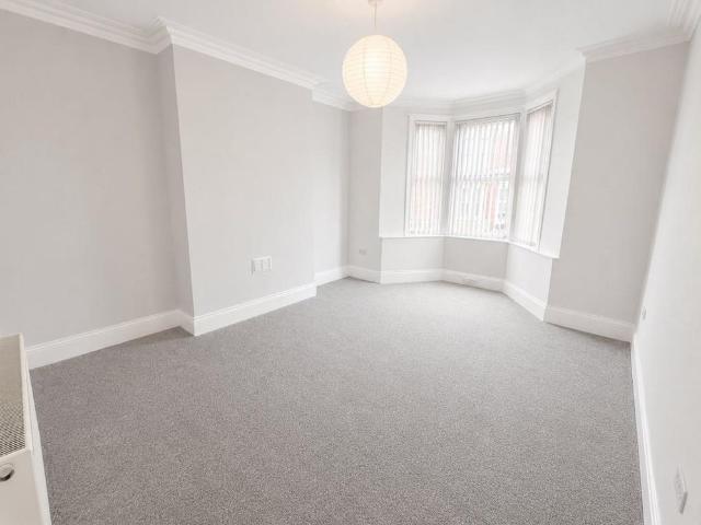 2 bedroom ground floor flat to rent