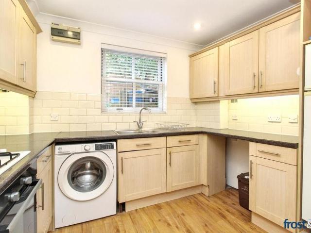 2 bedroom ground floor flat to rent