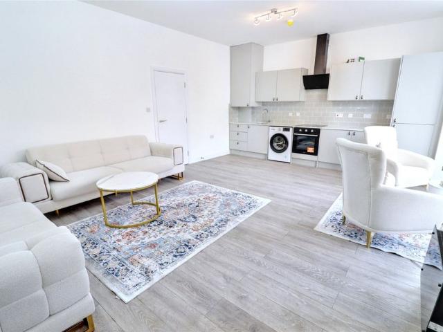 2 Bedroom Ground floor flat to Rent
