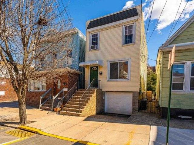 2 bedroom, Guttenberg NJ 07093 102257850