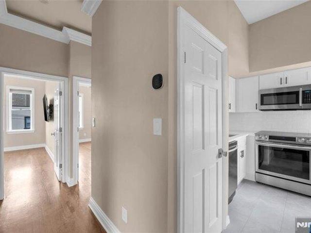 2 bedroom, Guttenberg NJ 07093 102281572