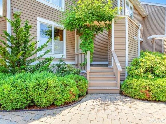 2 bedroom, Guilford CT 06437 104921597