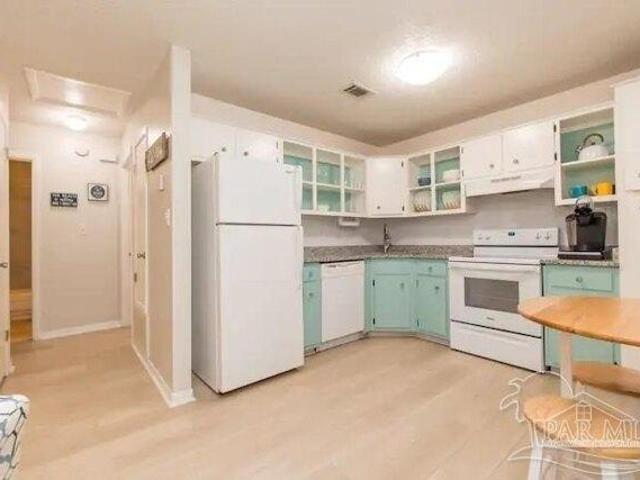 2 bedroom, Gulf Breeze FL 32563 LS91986689