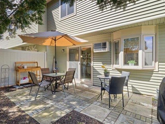 2 bedroom, Dover NH 03820 LS102346402