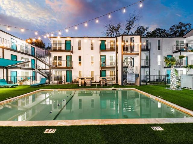 2 bedroom, Dallas TX 75219 77926955