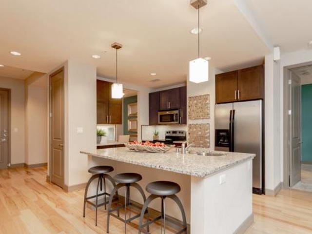 2 bedroom, Dallas TX 75221 LS77114602