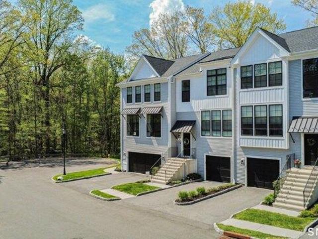 2 bedroom, Danbury CT 06810 102444414