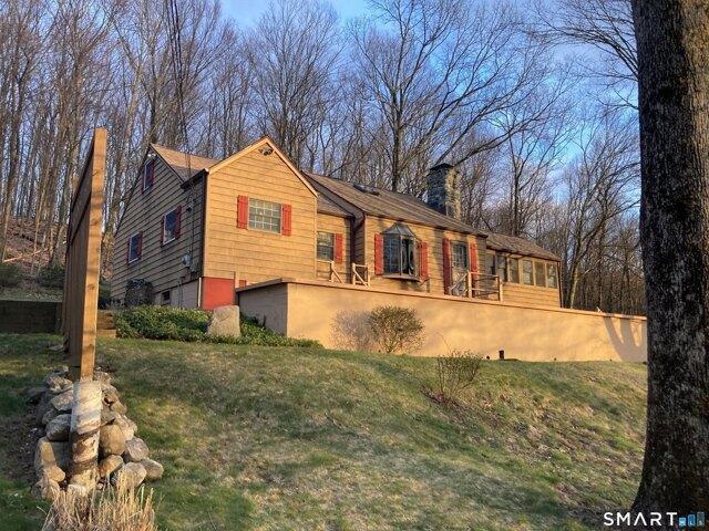 2 bedroom, Danbury CT 06810 102476237