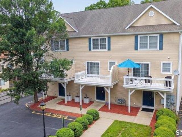 2 bedroom, Danbury CT 06810 104477838