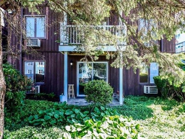 2 bedroom, Danbury CT 06810 104605458