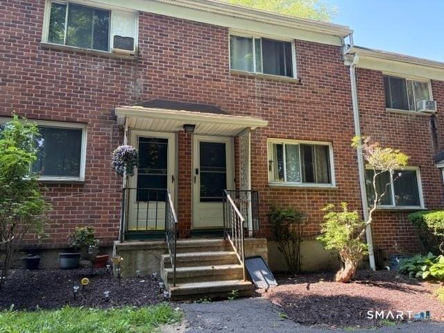2 bedroom, Danbury CT 06810 104757948