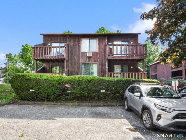 2 bedroom, Danbury CT 06810 104787973