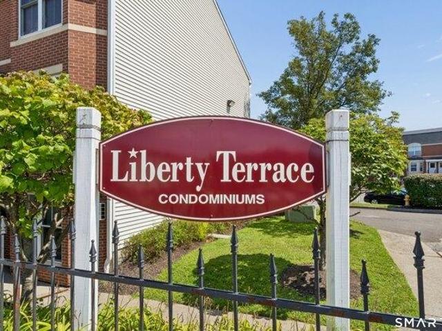 2 bedroom, Danbury CT 06810 105161065