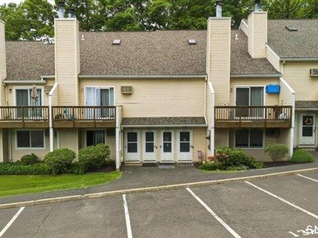 2 bedroom, Danbury CT 06811 104759146