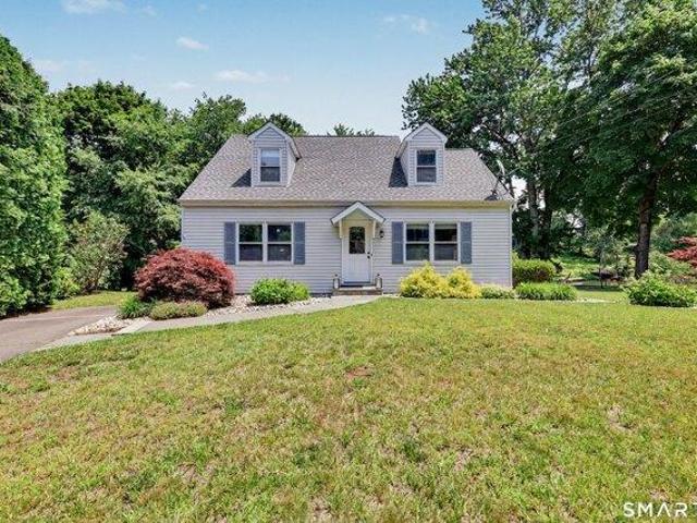 2 bedroom, Danbury CT 06811 104835407