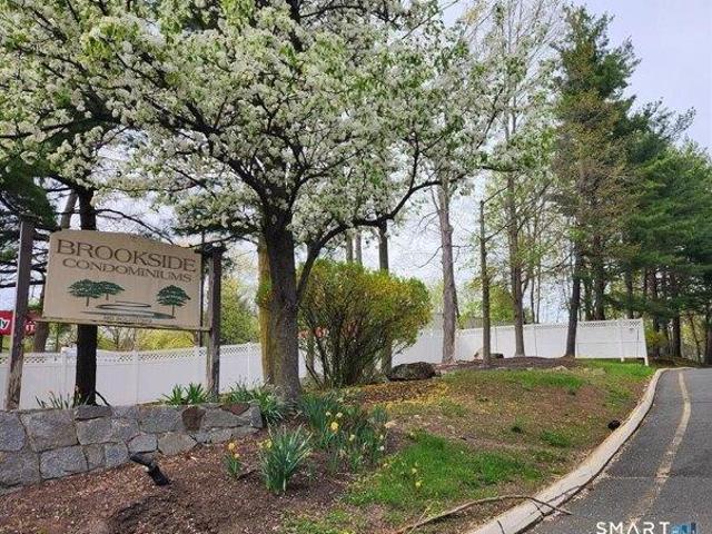 2 bedroom, Danbury CT 06811 104236408