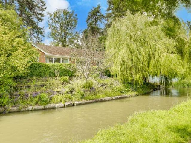 2 Bedroom Detached Bungalow