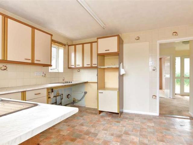 2 Bedroom Detached Bungalow