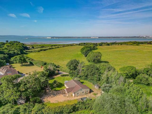 2 Bedroom Detached Bungalow
