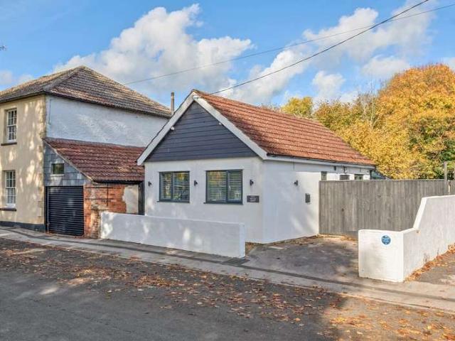2 Bedroom Detached Bungalow