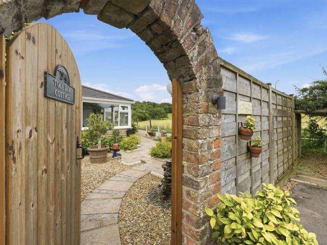 2 Bedroom Detached Bungalow