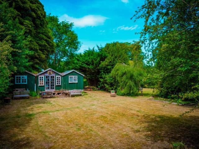 2 Bedroom Detached Bungalow