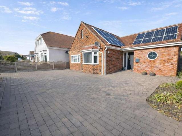 2 Bedroom Detached Bungalow