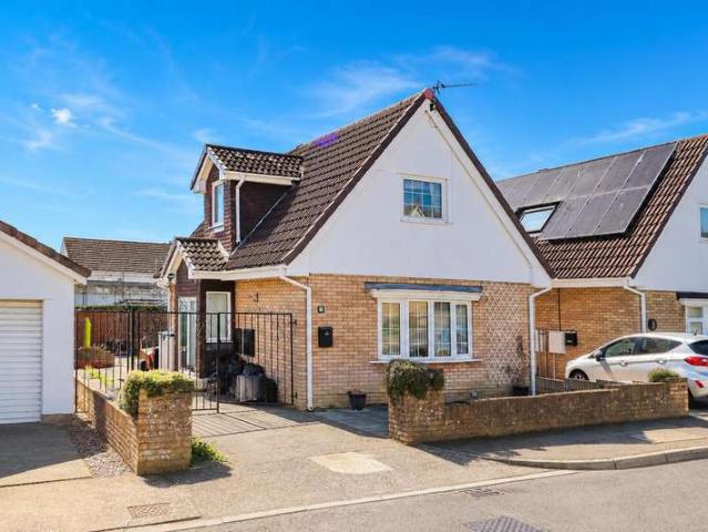 2 Bedroom Detached Bungalow