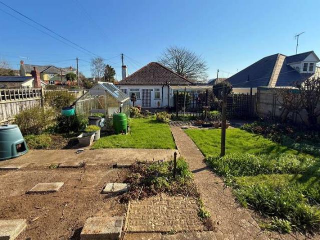 2 Bedroom Detached Bungalow