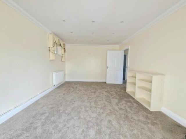 2 bedroom detached bungalow for rent in Covey Hall Road, Snodland, ME6