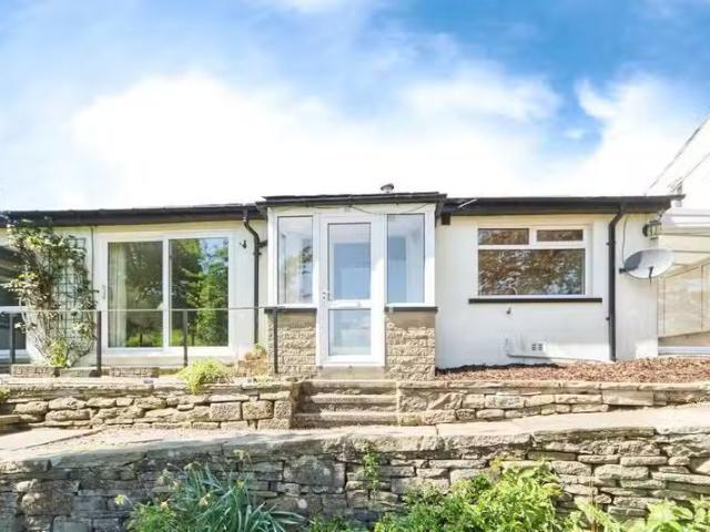 2 bedroom detached bungalow for rent in Chapel Lane, Laybird.