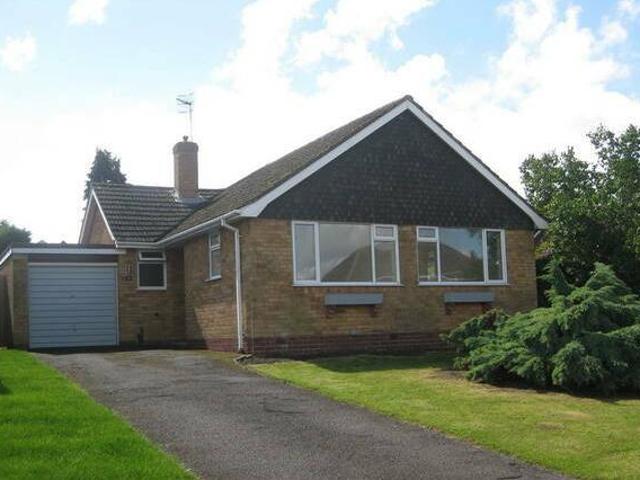 2 bedroom detached bungalow for rent in Droitwich WR9