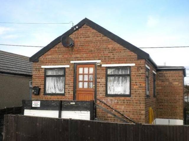 2 bedroom detached bungalow for rent in Napier Avenue Jaywick CO15