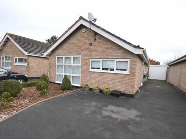 2 bedroom detached bungalow for rent in Sandon Cresent Little Neston CH64