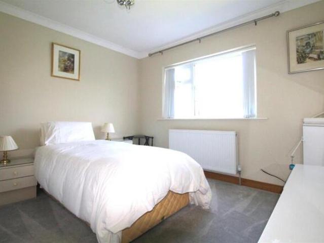 2 bedroom detached bungalow for rent in Stocks Park Drive, Horwich, Bolton, BL6