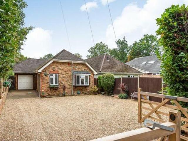 2 Bedroom Detached Bungalow For Rent In Surrey