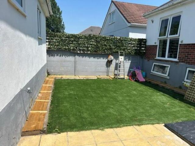 2 bedroom detached bungalow for rent in Poole, Dorset, BH12