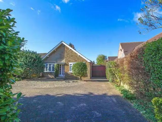 2 bedroom detached bungalow for rent in Partridge Flatt Road.
