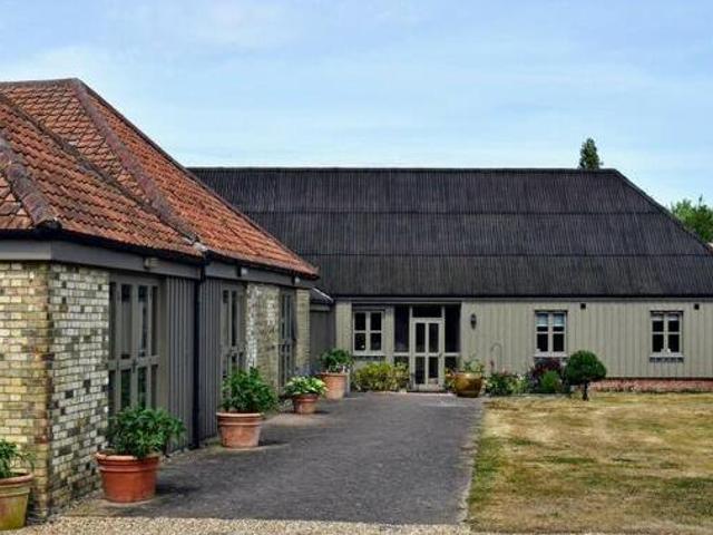 2 Bedroom Detached Bungalow For Rent In Thurlton