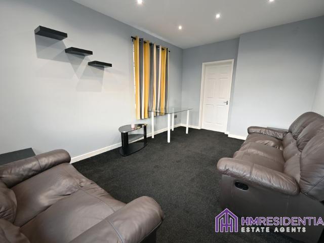 2 bedroom Detached Bungalow for rent on Hall Avenue Fenham Newcastle upon Tyne NE4 9HX From the 15/07/2026 £995.00