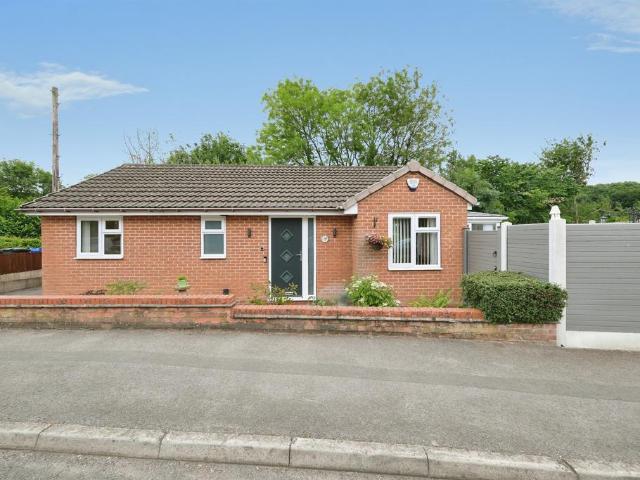 2 bedroom detached bungalow for sale