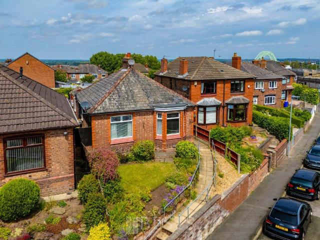 2 bedroom detached bungalow for sale