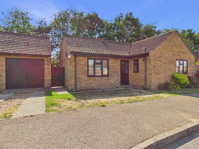 2 bedroom detached bungalow for sale