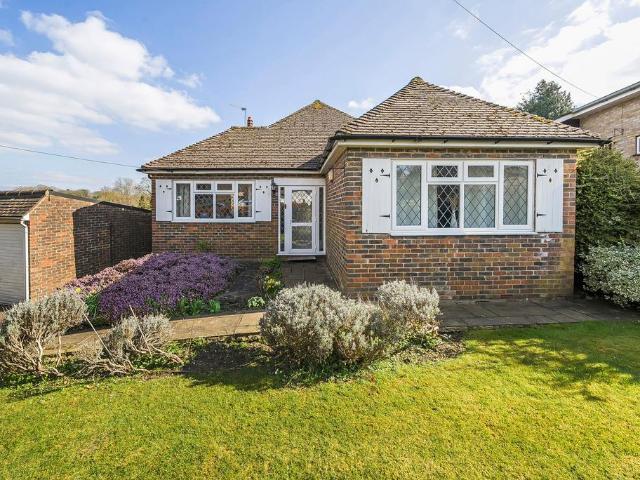 2 bedroom detached bungalow for sale
