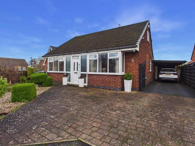 2 bedroom detached bungalow for sale