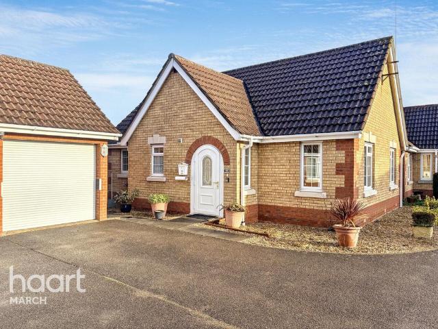 2 bedroom detached bungalow for sale